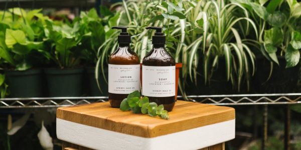 10 Creative Product Photography Ideas At Home [+Examples]
