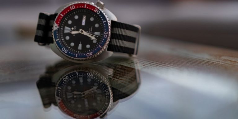 How To Photograph Reflective Products Like A Professional