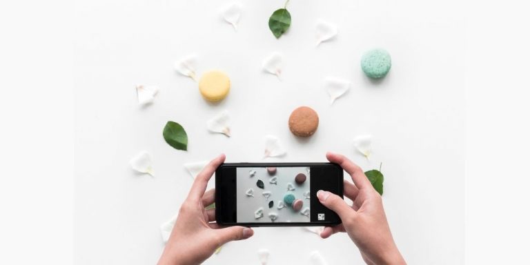 Flat lay Photography Guide: Expert Photography Ideas & Tips