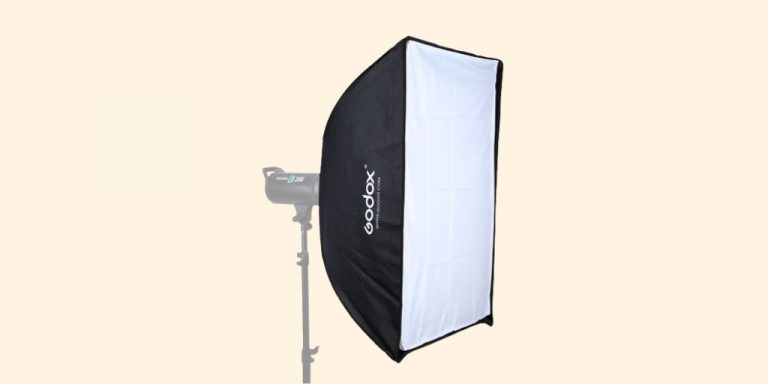 How To Use A Softbox: Uses, Type & Setup for photographers