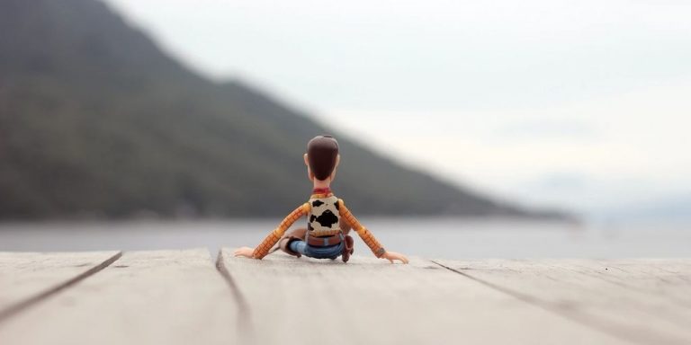10 Creative Toy Photography Tips [+9 Examples] in 2023